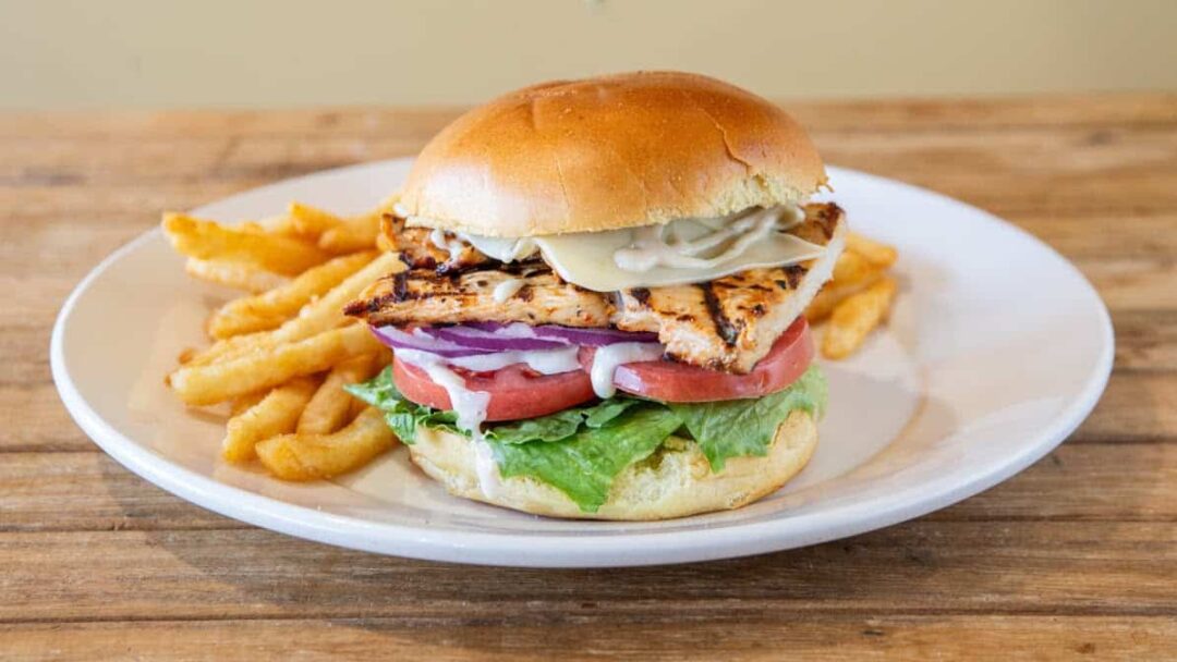 Authentic Italian Pizza and More at Pizza Mia Restaurant, Bar ...